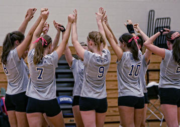 How to Shine as a Middle Blocker in Volleyball – Volleyball Expert