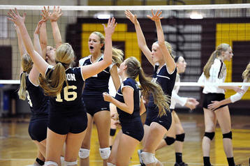 The 4-2 Volleyball Rotation Explained (Including Diagrams) – Volleyball ...